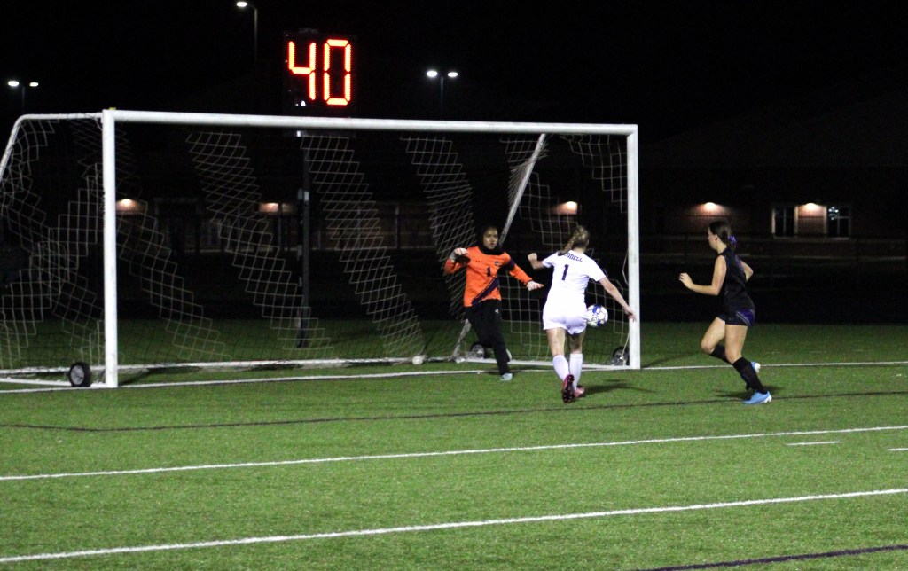 Texas HS Girls - Fulshear vs. Foster - Photo Gallery | Prep Soccer
