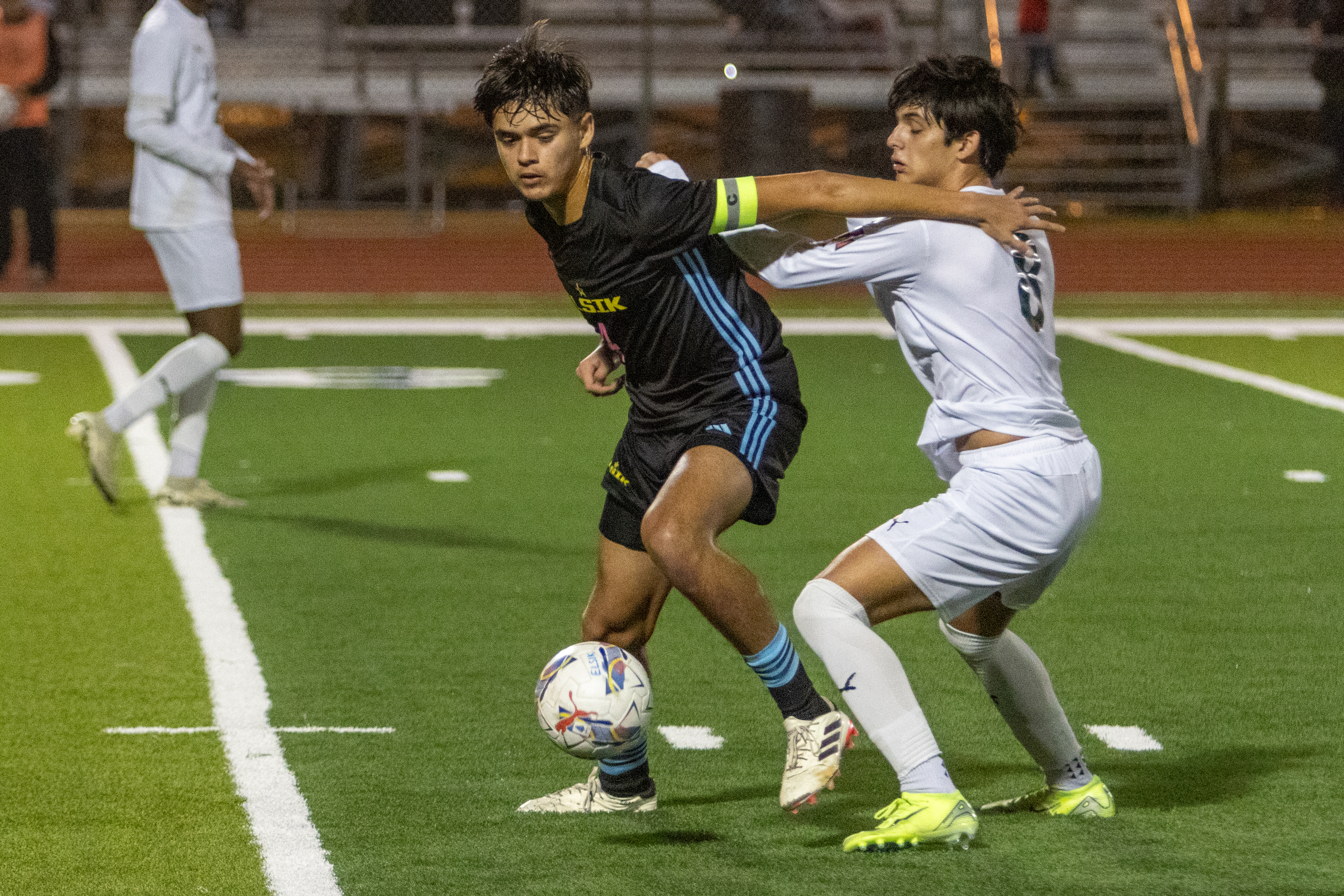 TX: Elsik dominate Strake Jesuit to continue winning streak | Prep Soccer
