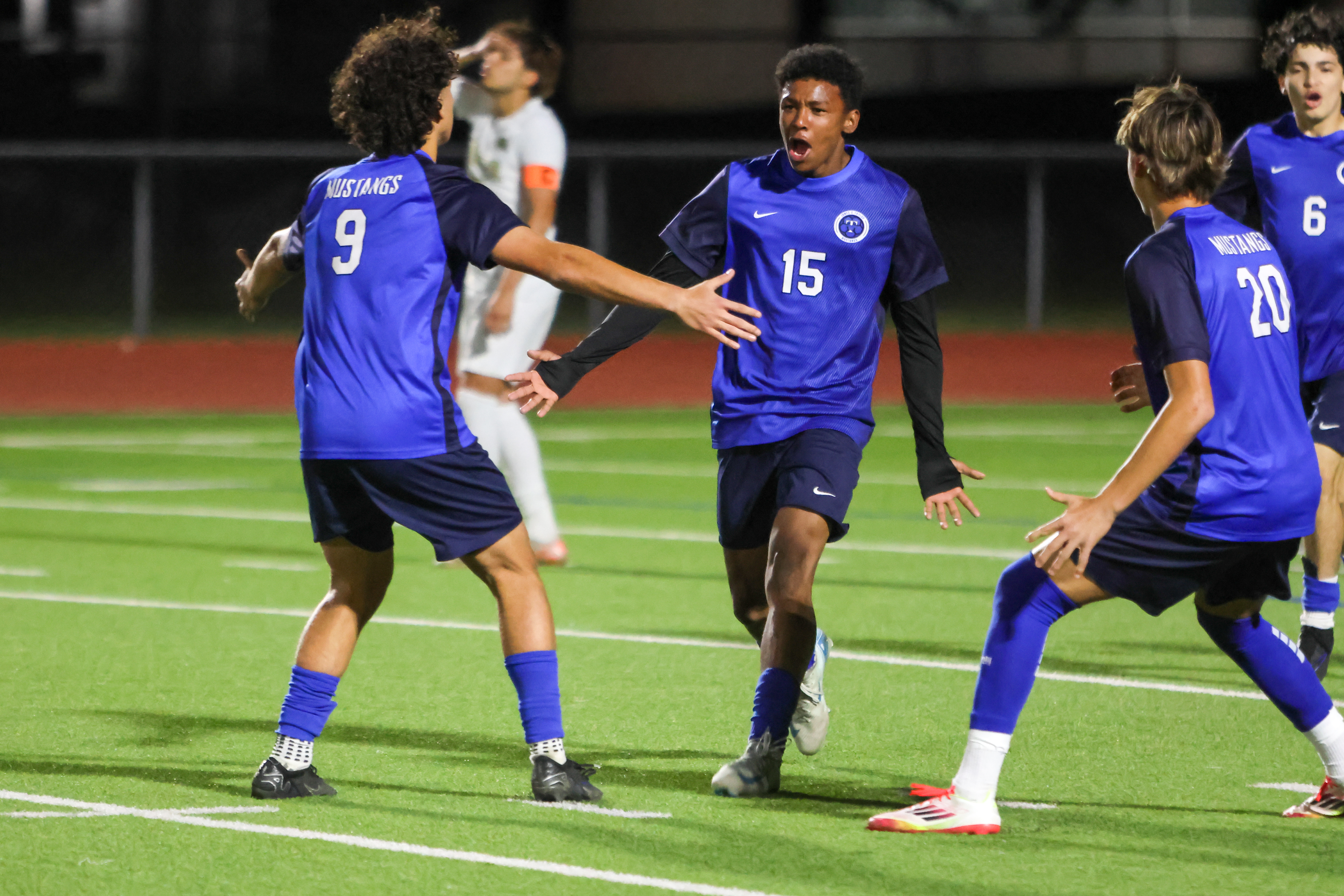 TX Playoffs: Taylor make it past Foster with dominant performance ...